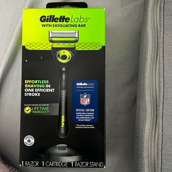Gillette | Grooming | Gillette Labs Razor With Exfoliating Bar Nfl ...